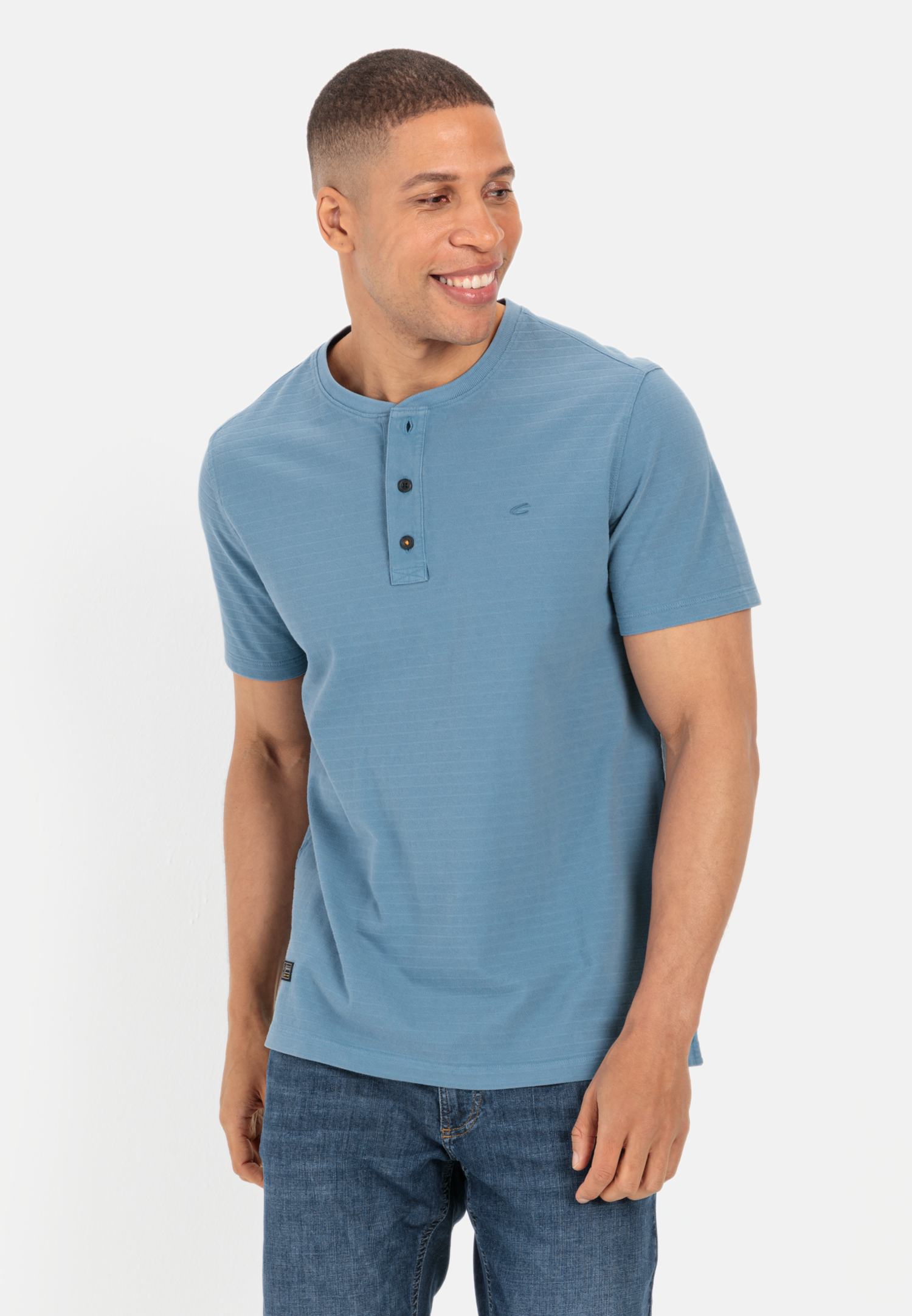 Short sleeve henley for Men in blue | camel active